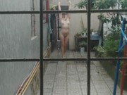 Festejando Desnuda Bajo La Lluvia Voyeur Desde La Calle - xxx Mobile Porno Videos & Movies ...